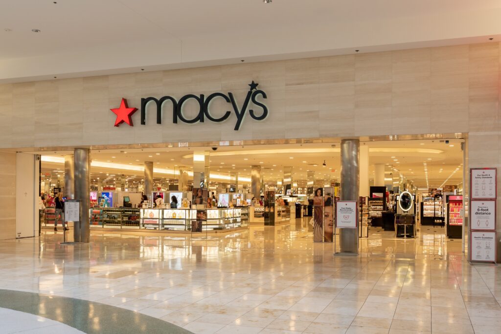 Macy's to expand Bloomingdale's while shuttering 150 Macy's stores ...